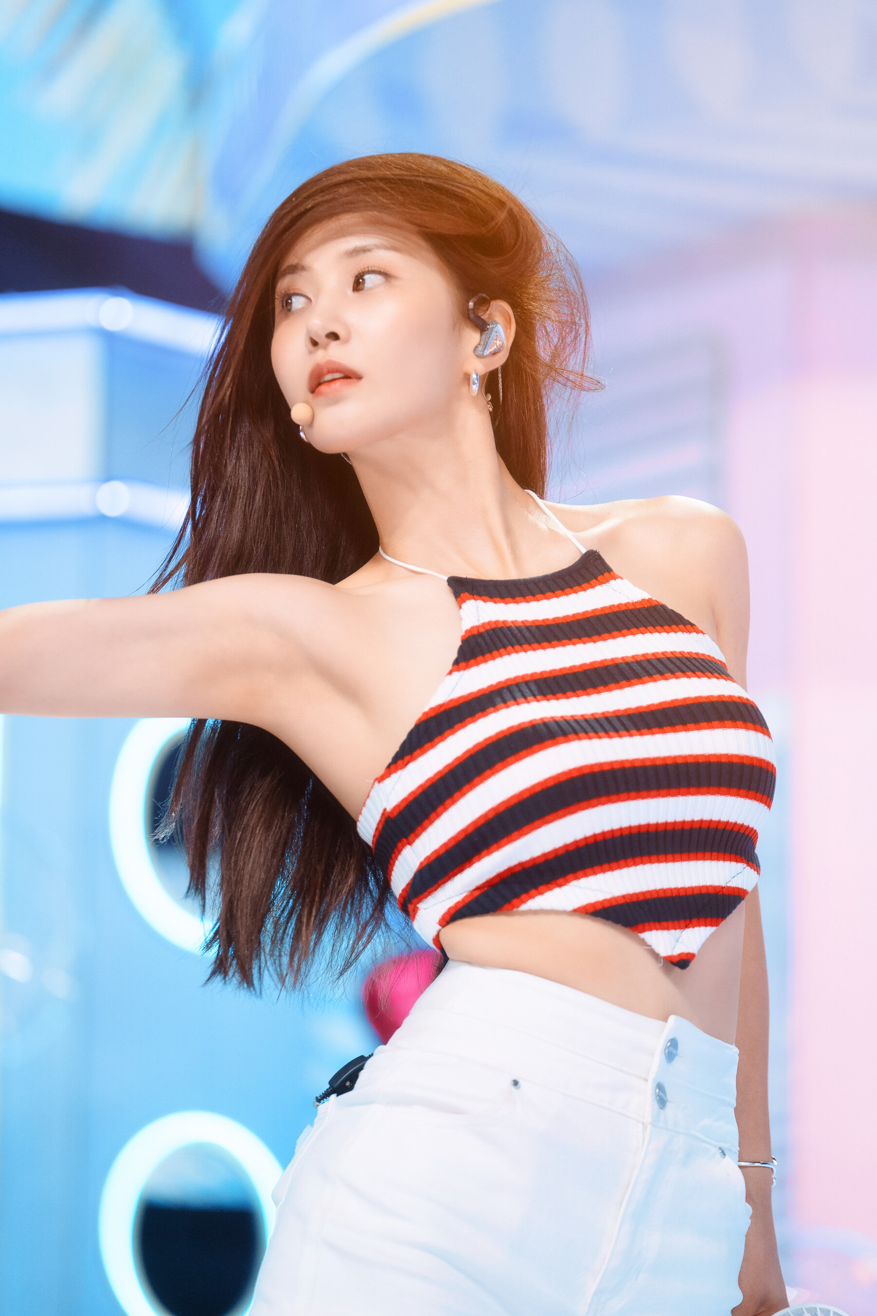 220821 Girls' Generation Yuri - 'FOREVER 1' at Inkigayo | kpopping