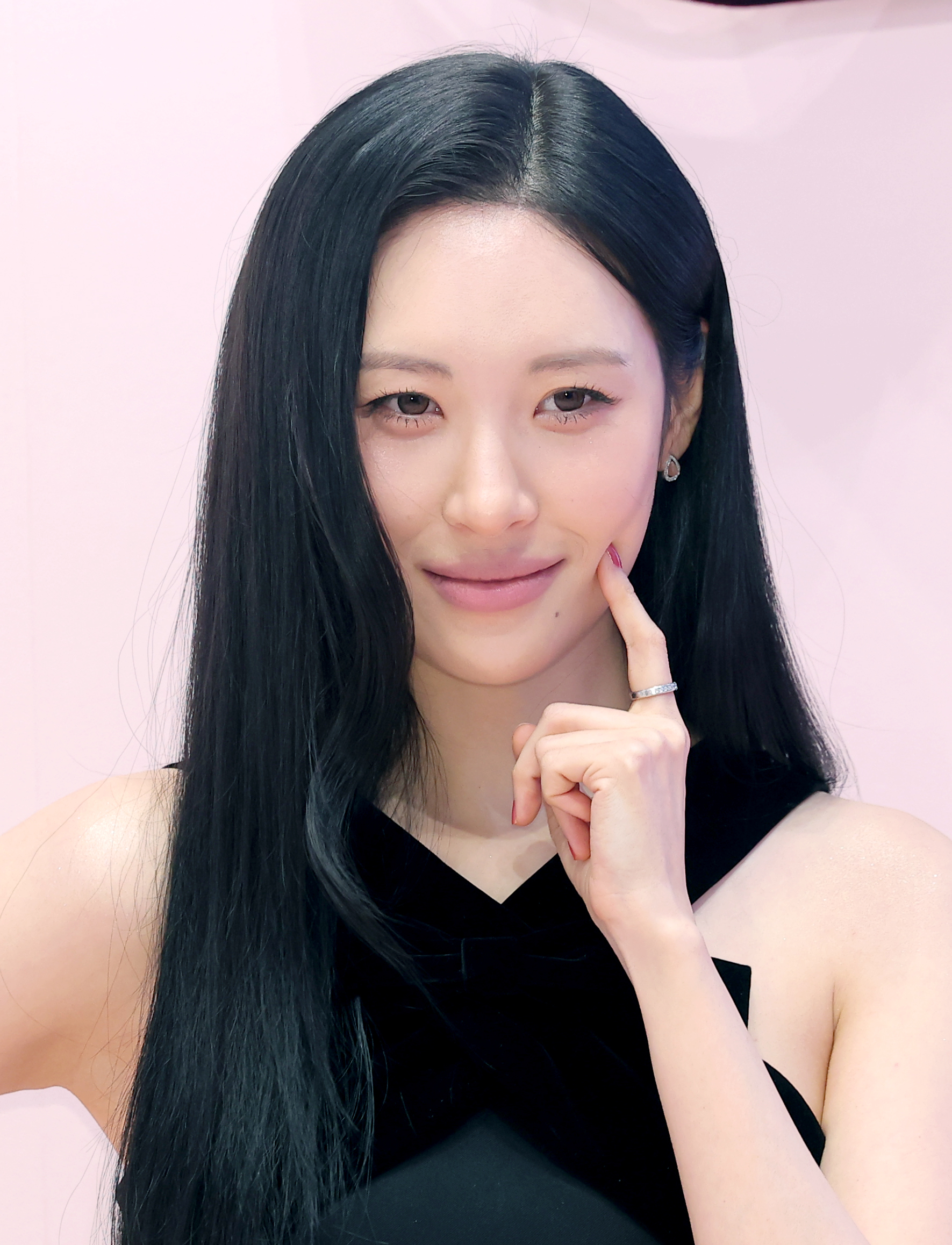 260107 Sunmi at MAC Photowall | kpopping