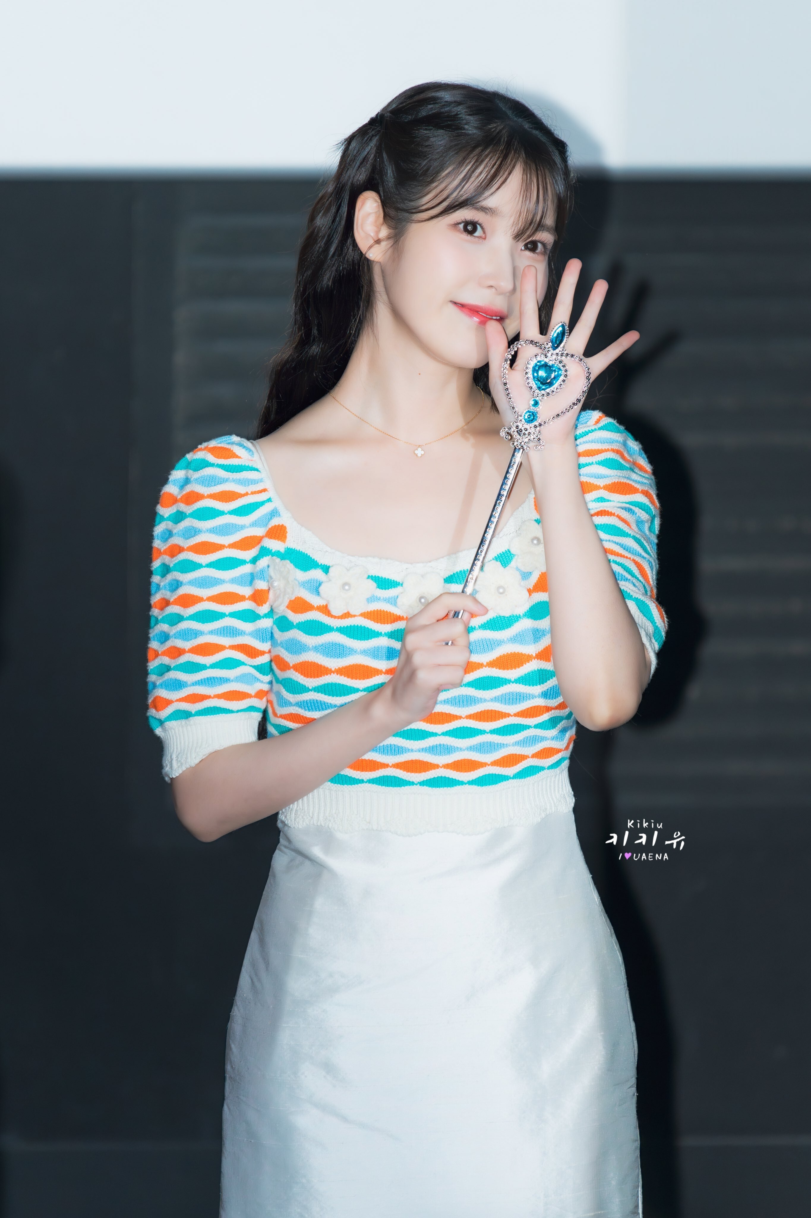 230506 IU | kpopping