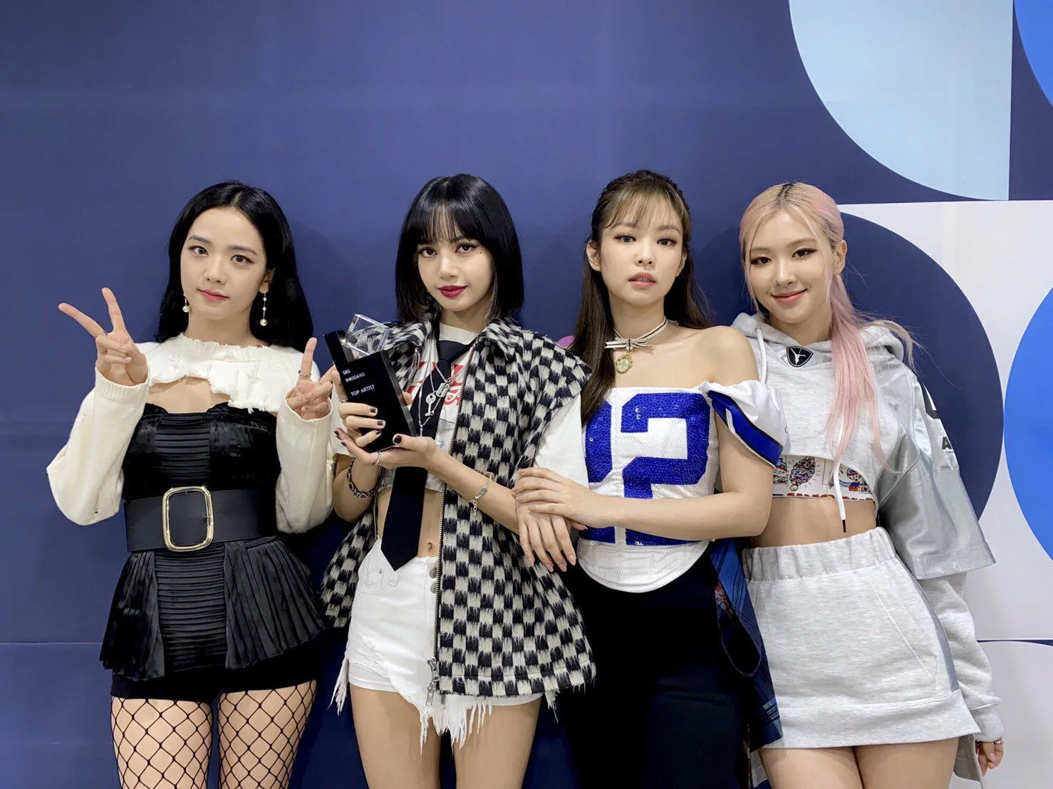 201018 BLACKPINK Twitter Update | kpopping