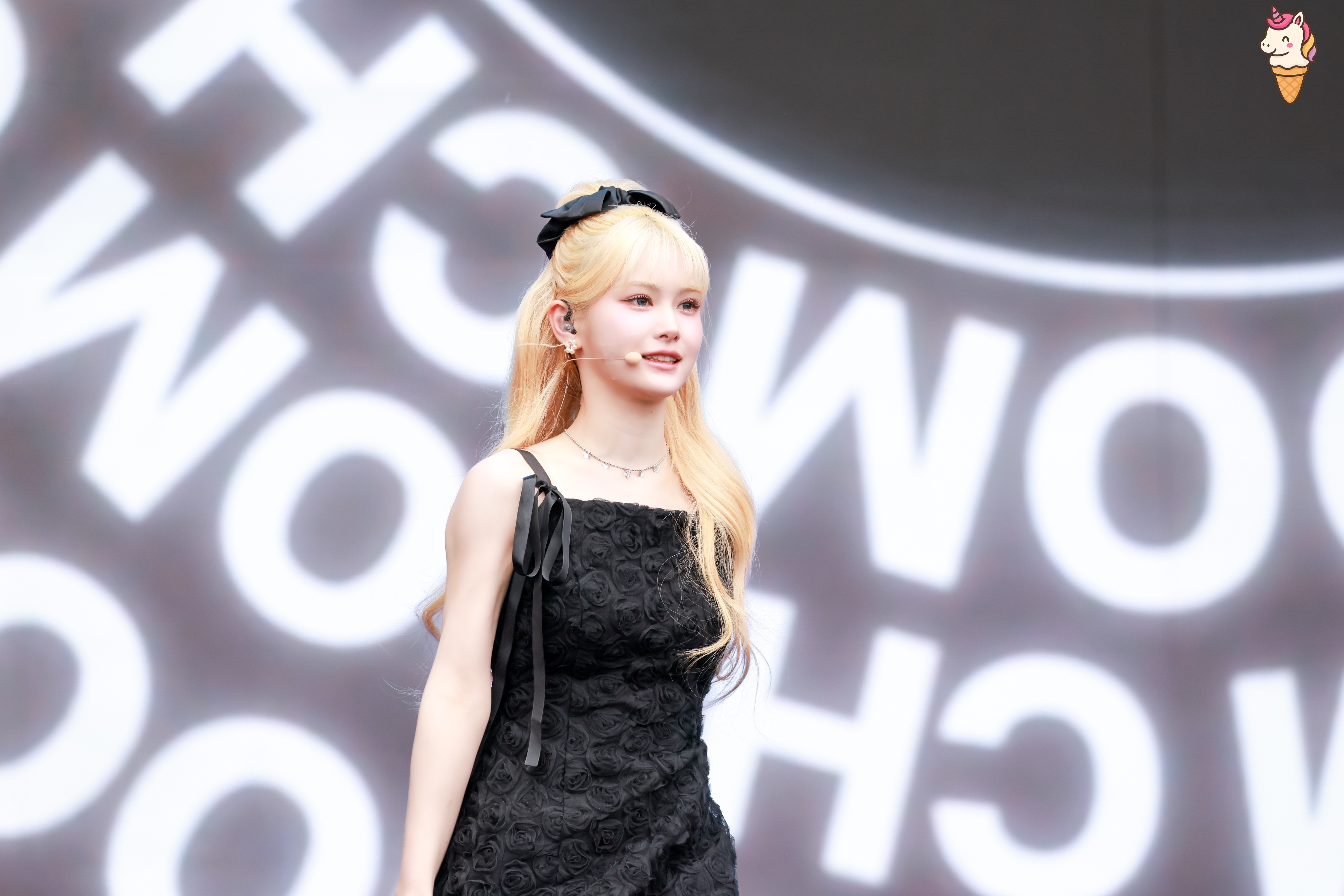 250504 tripleS Mayu at 2025 Strawberry Music Festival in Beijing | kpopping