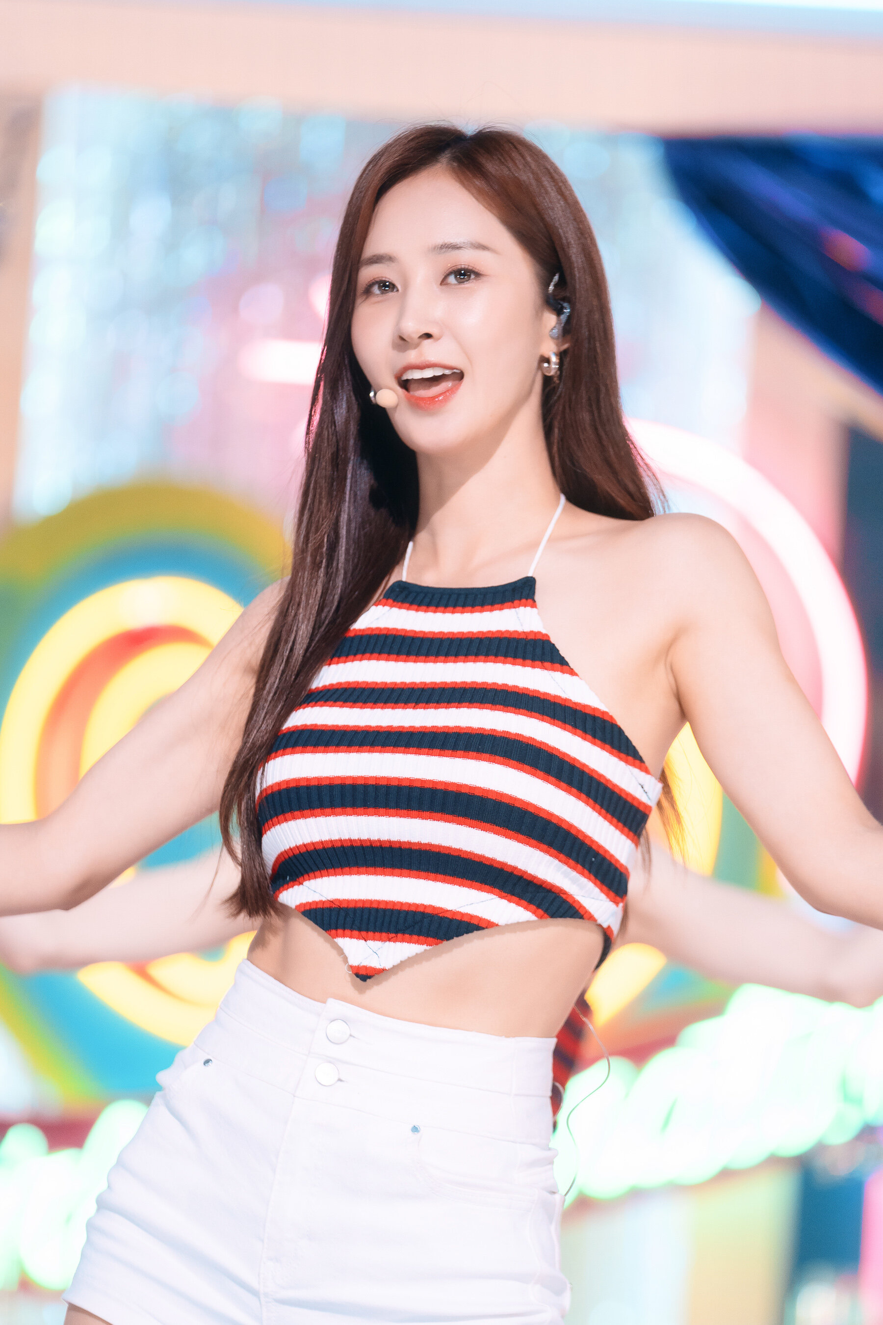 220821 Girls' Generation Yuri - 'FOREVER 1' at Inkigayo | kpopping
