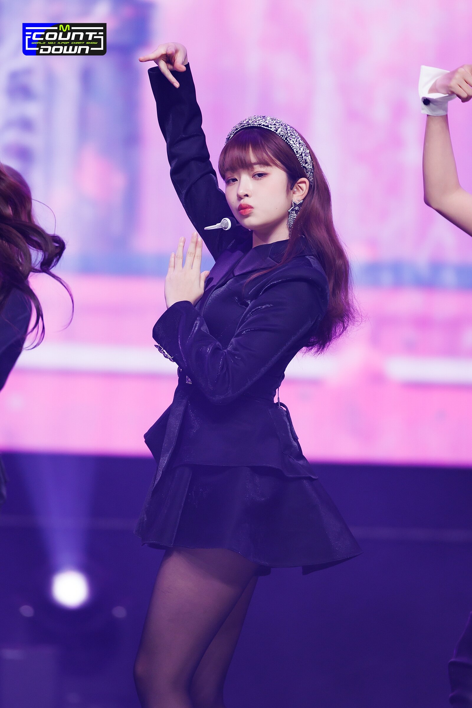 221229 IVE Rei 'LOVE DIVE' & 'After Like' at M Countdown — HQ K-pop Photos