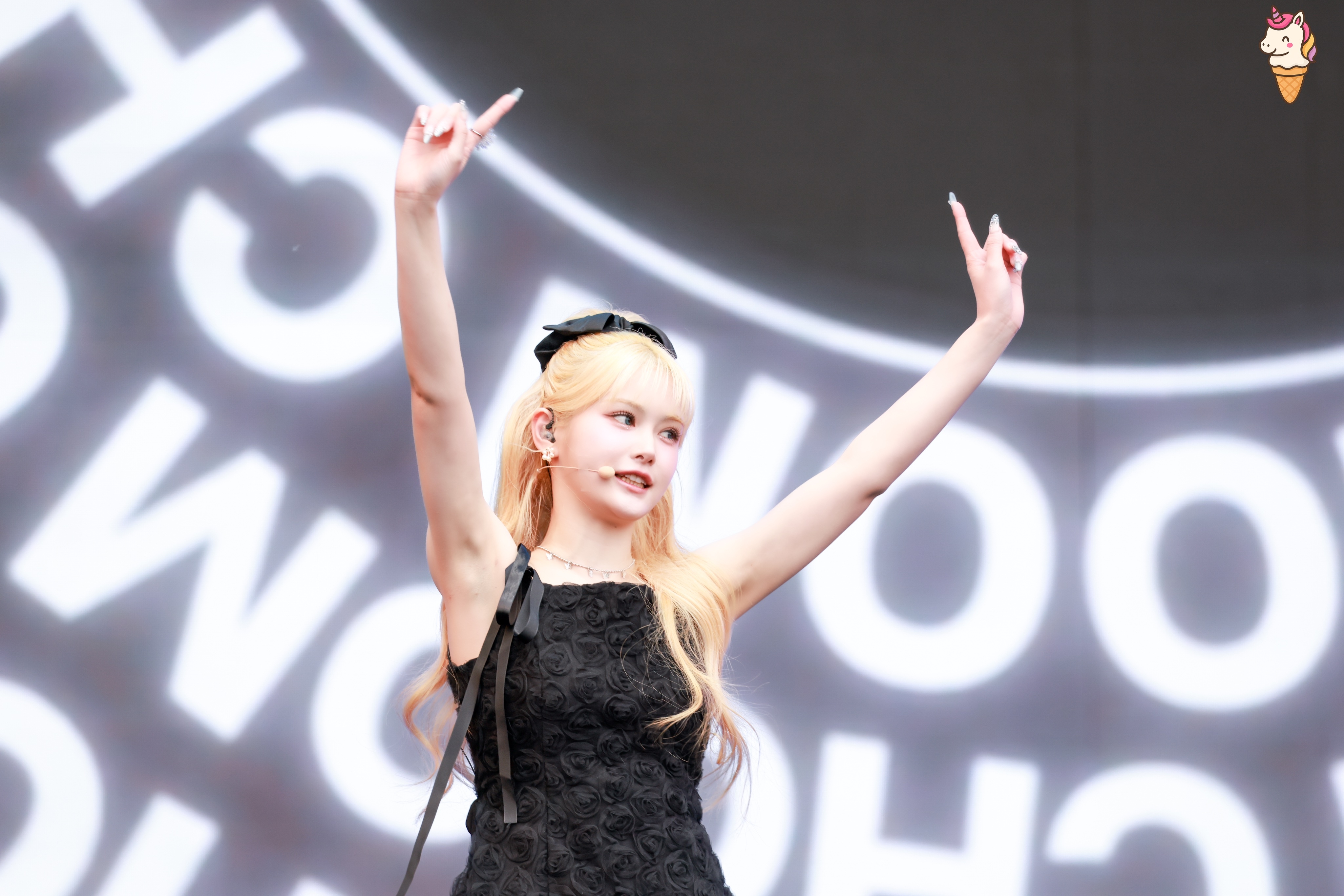 250504 tripleS Mayu at 2025 Strawberry Music Festival in Beijing | kpopping